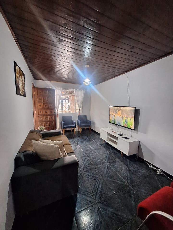 Casa 8 Minutos Do Aeroporto - São José dos Pinhais