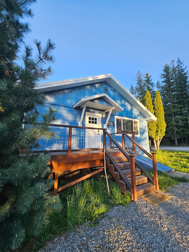 Lil Blue Dog Haven - Shepherd Lake, ID