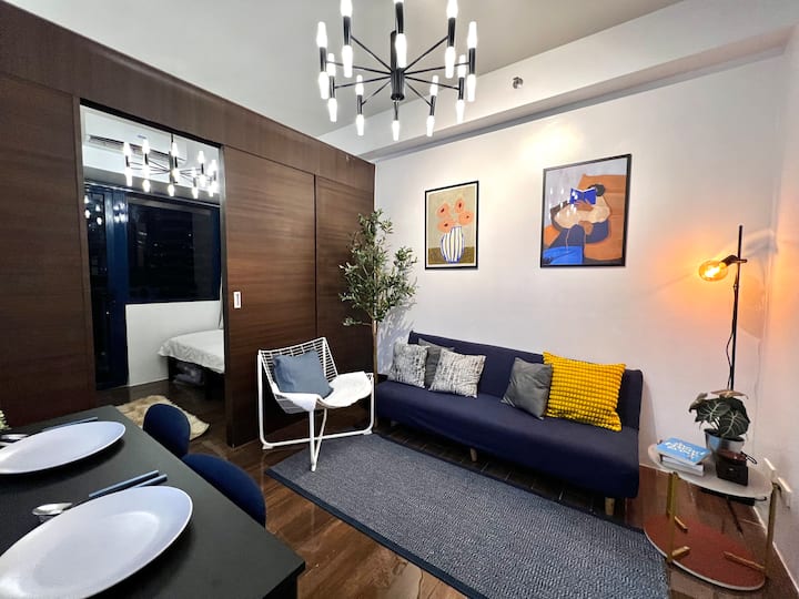 Stylish City Escape W/ Netflix & Wi-fi - Makati