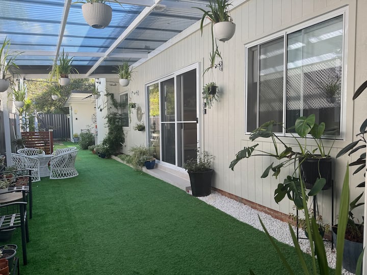 Separate 1br Cabin - Belconnen