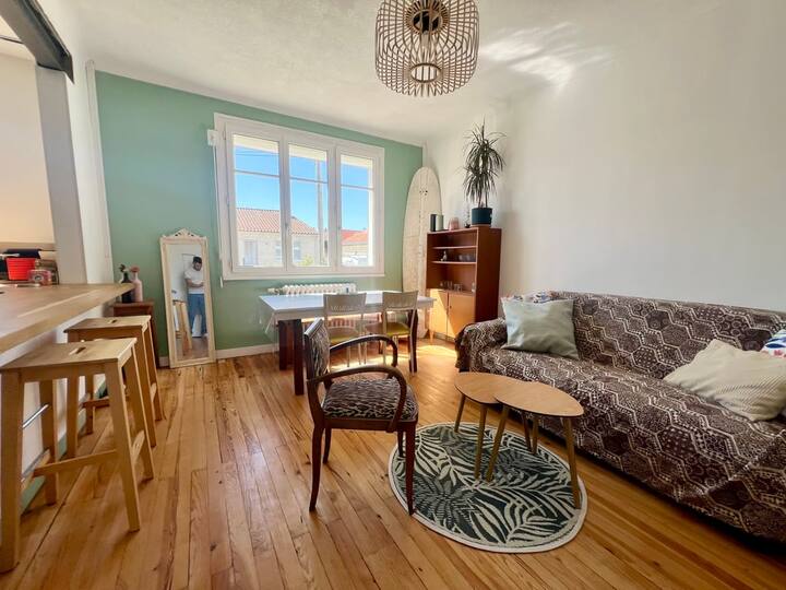 Family Home With A Garden Near The Town Centre - La Rochelle