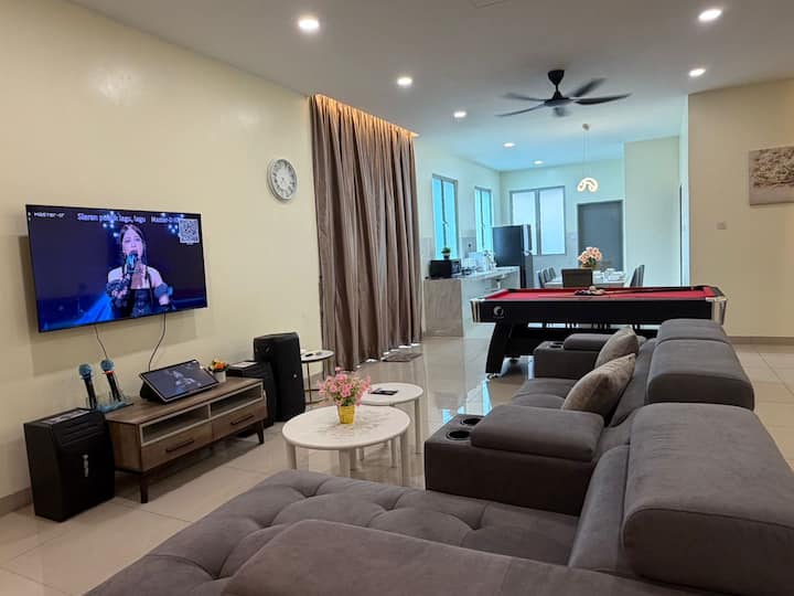 Good Times House - Pasir Ris