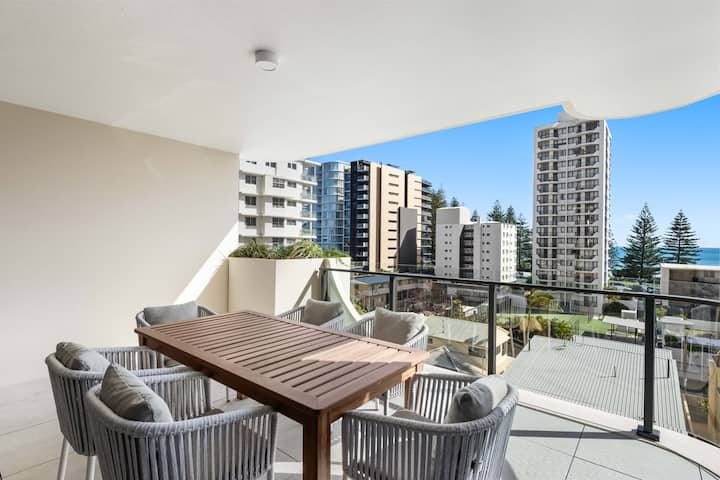 The Coastal Luxe Haven, Coolangatta - Coolangatta