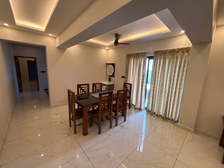 Luxury 3bhk | Pool & Gym | Mod Kitchen | Balcony - Thiruvalla