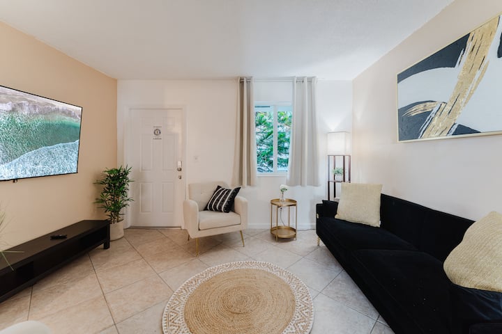 2br Bliss Retreat•patio+parking|5 Min To Brickell - Miami, FL