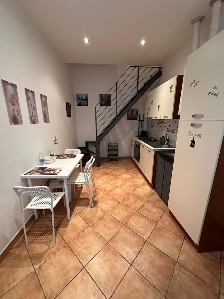 Casina Casetta · Casa Su 2 Livelli, Posizione Top - Piacenza