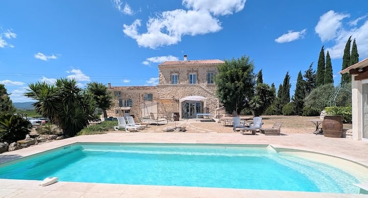 Mas Languedocien Au Milieu De Vignes -14 Couchages - France