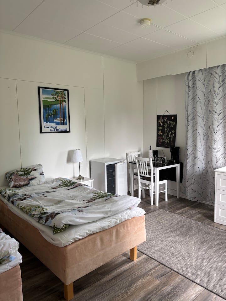 Villa Saimaan Huone 3, 3 Hengelle, Lisävuode +. - Puumala