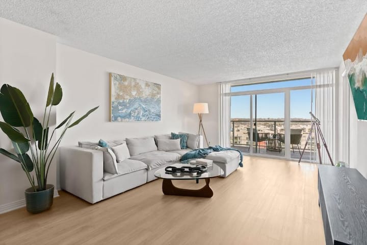 Blue Horizon Ocean View | Pool & Gym Access - El Segundo, CA