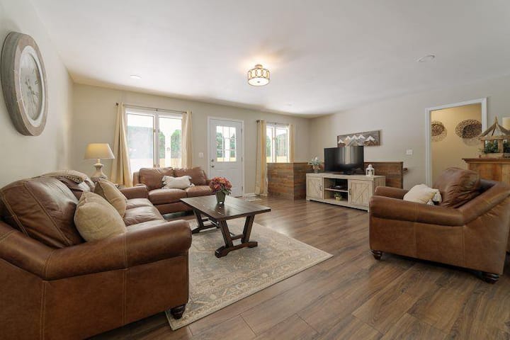 Alpine Ridge, Golf, Pool, Pickleball Access - Helen, GA