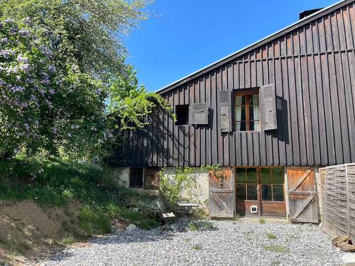 Charming Wooden Flat In Old Farm - Haute-Savoie