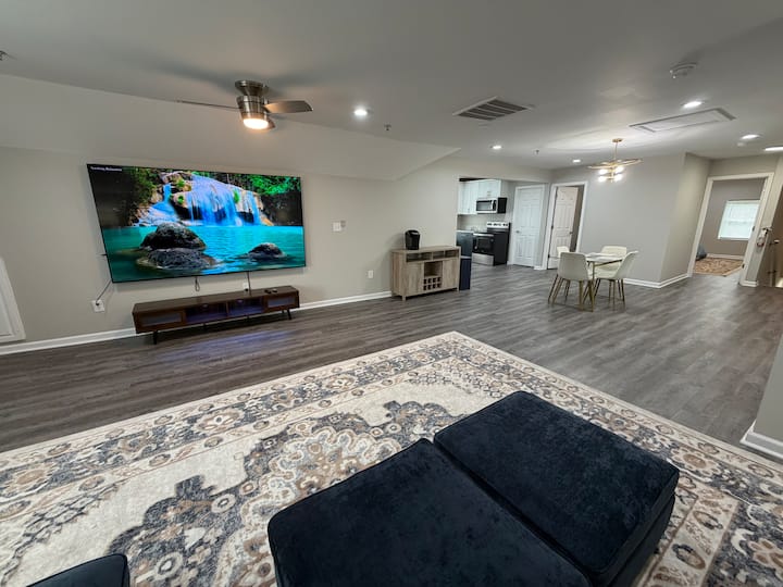 Private Penthouse On Broad Street - New Bern, NC
