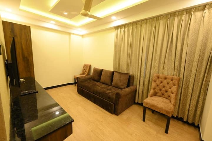 Driftwood Stay Manipal W\ Attached Bathroom. - Udupi