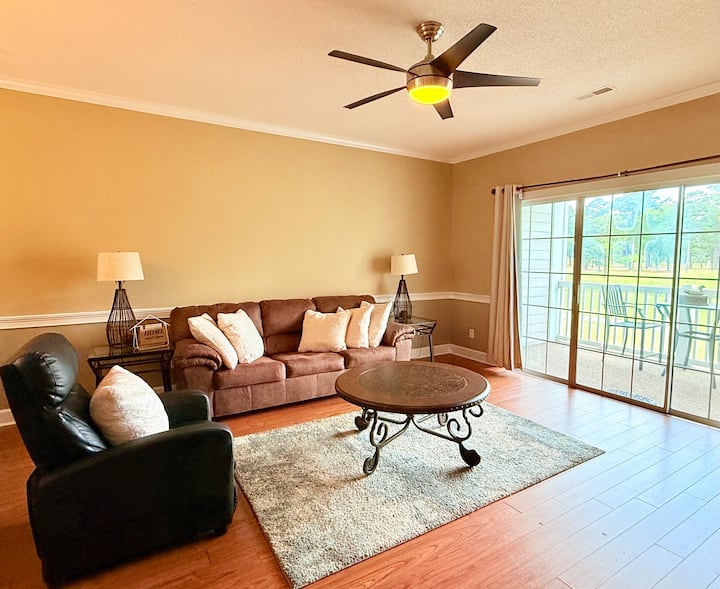 Myrtlewood Golf View Getaway* 5 Min Beach - Myrtle Beach, SC