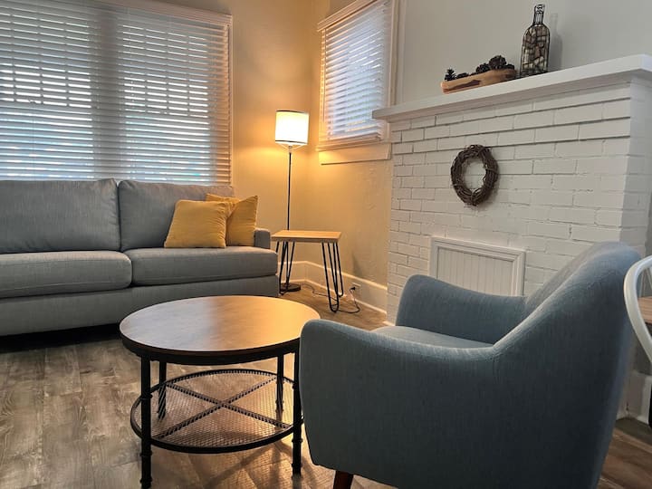 House Close 2 Beach, Hospital & Parks! - Clearwater, FL