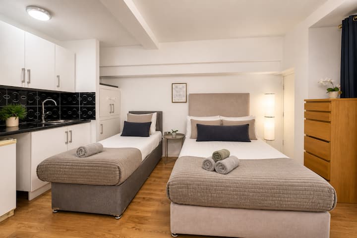Paddington 3br Flat Near Little Venice W/ Parking - London