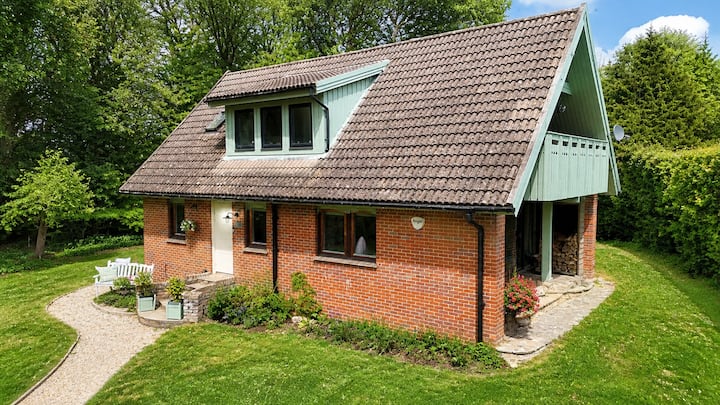 Oxted Luxury Scandi Retreat Behind Electric Gates - Sevenoaks