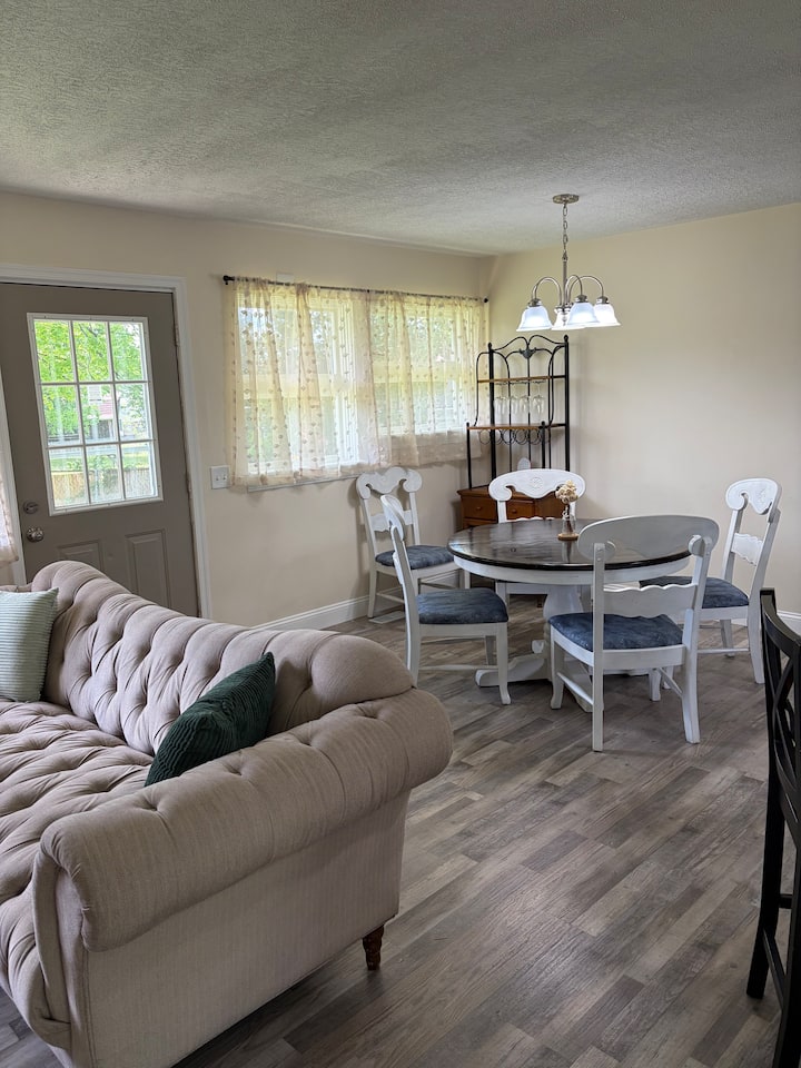 The Landing Pad: 4 Bed 2 Bath Home Near Wpafb - Beavercreek, OH