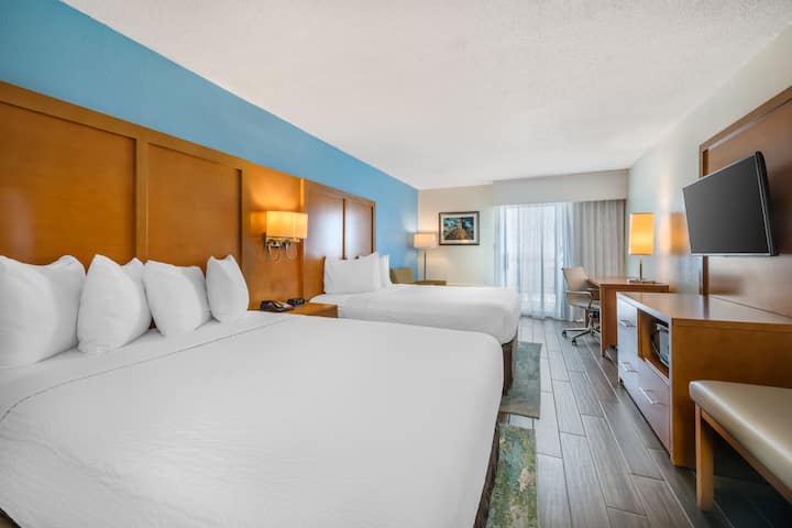 3 Units | Oceanfront Escape Near Ocean Walk - Daytona Beach, FL