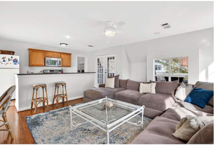 Private Guesthouse In Lower Greenville - Dallas, TX