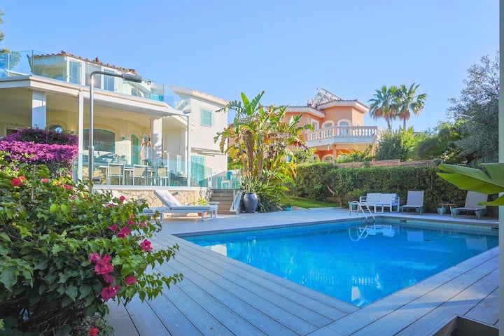 Luxury Villa For Unforgettable Stays And Views - El Toro