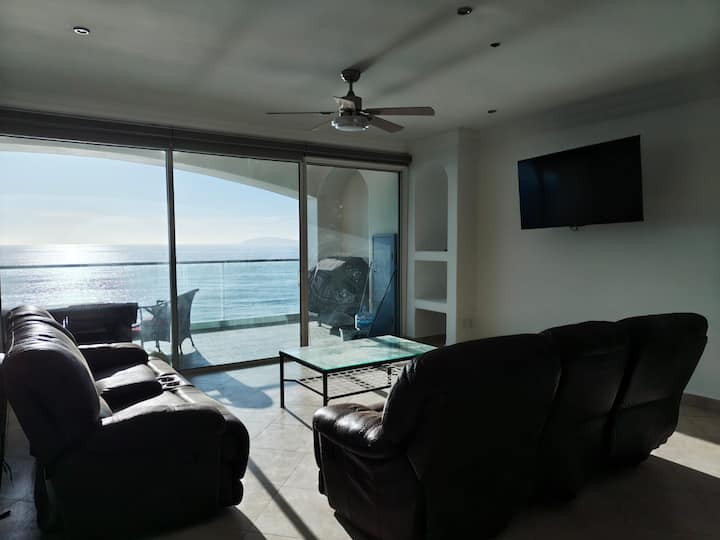 Las Olas Oceanfront Suite | Mar Y Sol Tower - Rosarito