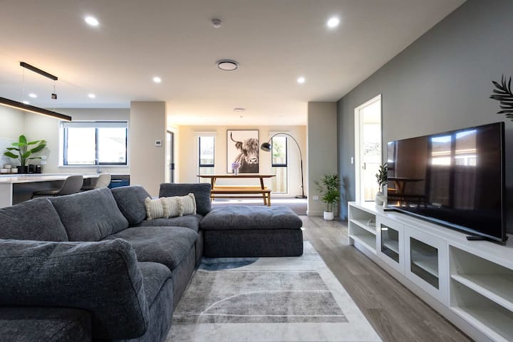 Chc Airport Family Home, 4 Qn Bedrooms, Sleeps 8 - Kaiapoi
