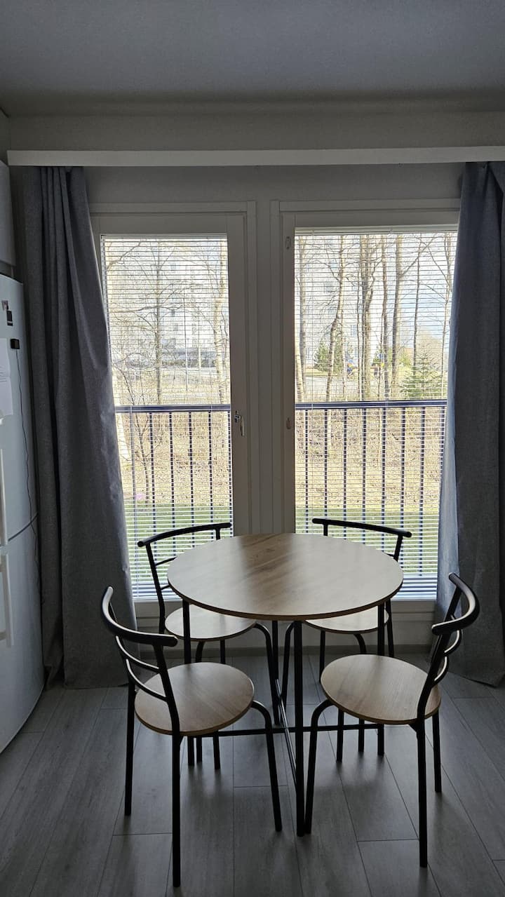 Studiokoti Luonnon & Veden ääRellä, Oma Autopaikka - Finland