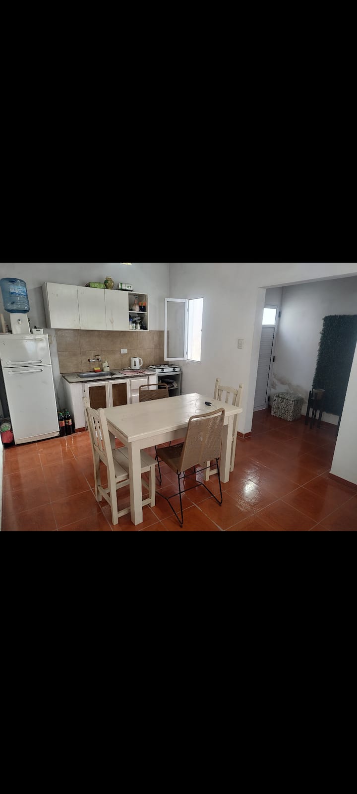 Departamento Amplio Ubicado En Zona Céntrica. - Goya