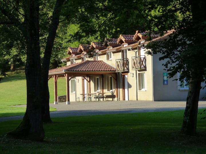 Gîte Mont Pelat 22 Places Piémont Montagne - Hautes-Pyrénées