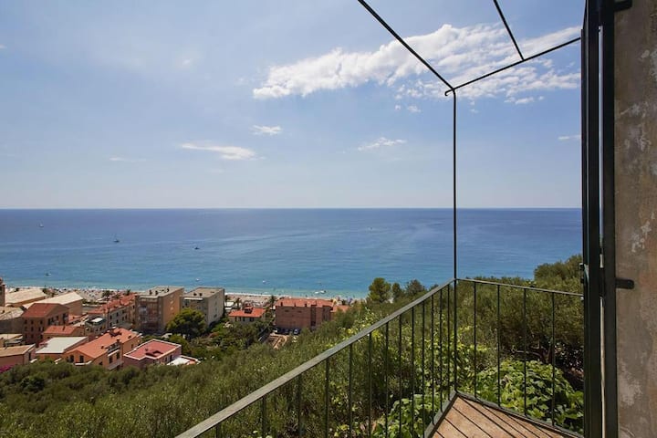 Dimore Saracene: Con Giardino E Vista Mare - Bergeggi
