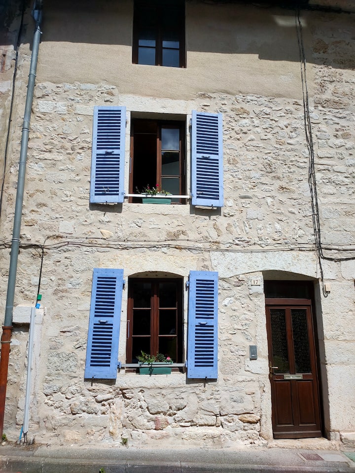 Maison Familiale Et Authentique Au Cœur Du Bugey - Ain