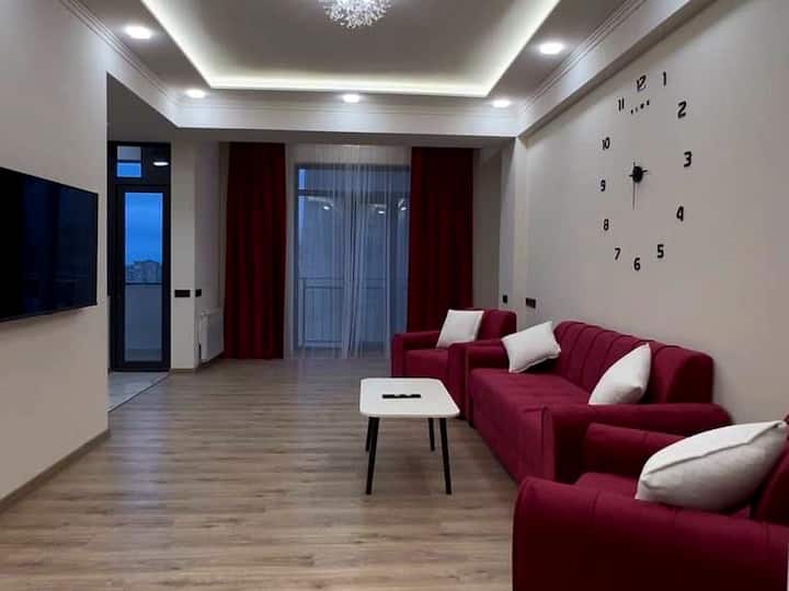 Luxury 3br City Apartment With Designer Livingroom - Armenia