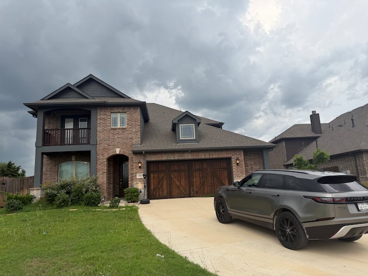 Family Home Ready To Go - Midlothian, TX