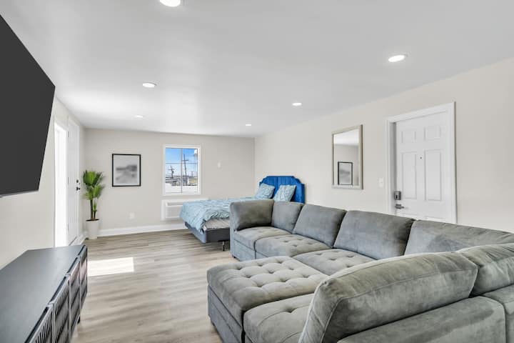 Penthouse Suite | Jersey Shore Stay - Lavallette, NJ