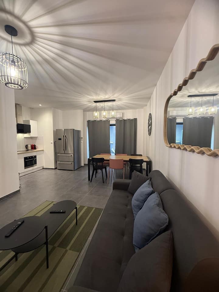 F3 Tout Confort Parking Privé 6 Pers - Le Creusot