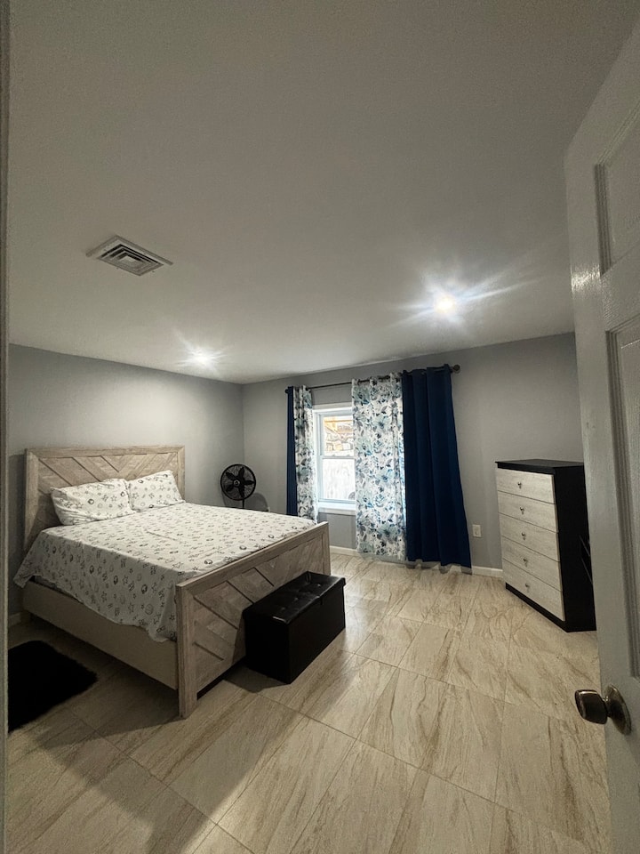 Room For Rent ! - The Bronx, NY