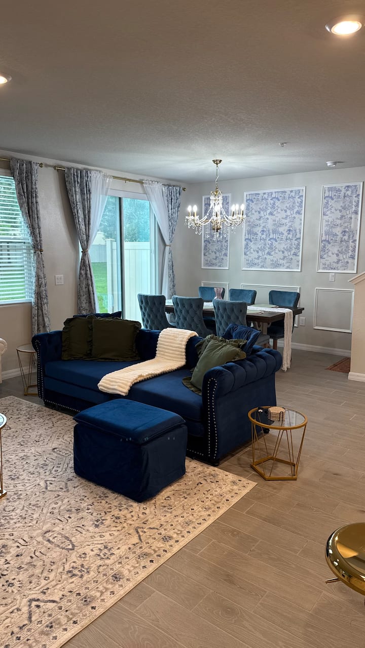 Sunshine Château | New Stylish Ocoee Townhome - Ocoee, FL