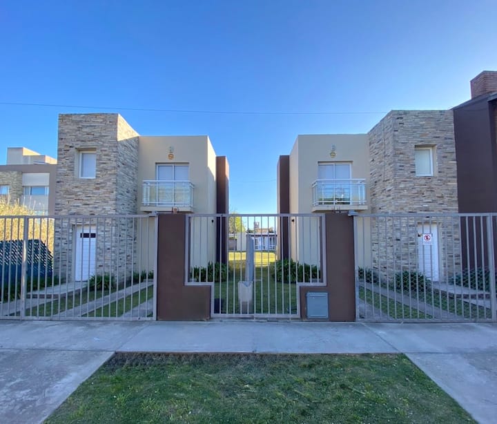 Duplex 4 Ambientes, Para 6 Personas En Miramar - Miramar