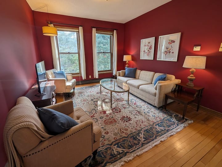 Charming St. Paul Retreat W/ Private Balconies - Saint Paul, MN