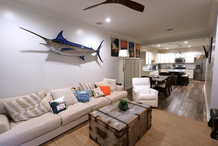Waterfront Condo In Hurricane Hole Marina - Grand Isle, LA