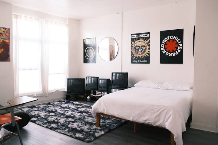 90s Theme Los Angeles - Los Angeles, CA