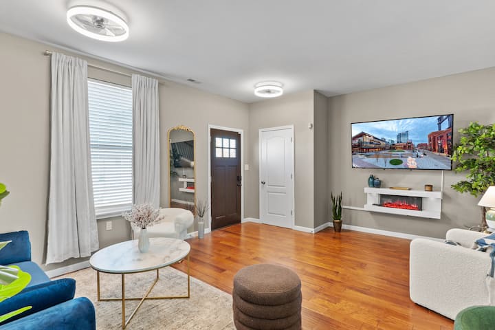 Luxury 3br Townhome Near Saint Louis University - Saint-Louis, MO