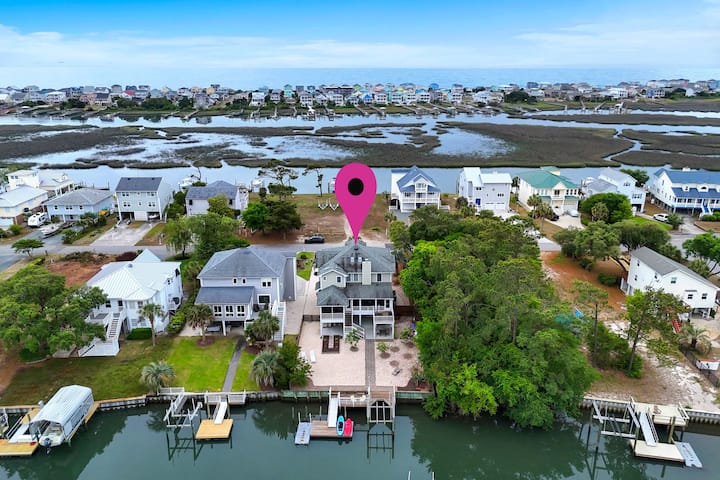 Heelin' By The Sea: Private Dock, Dog-friendly, - Oak Island, NC