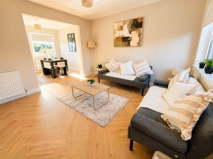 Modern 2 Bdr In Alexandria| Sleeps 6 |Free Parking - Balloch