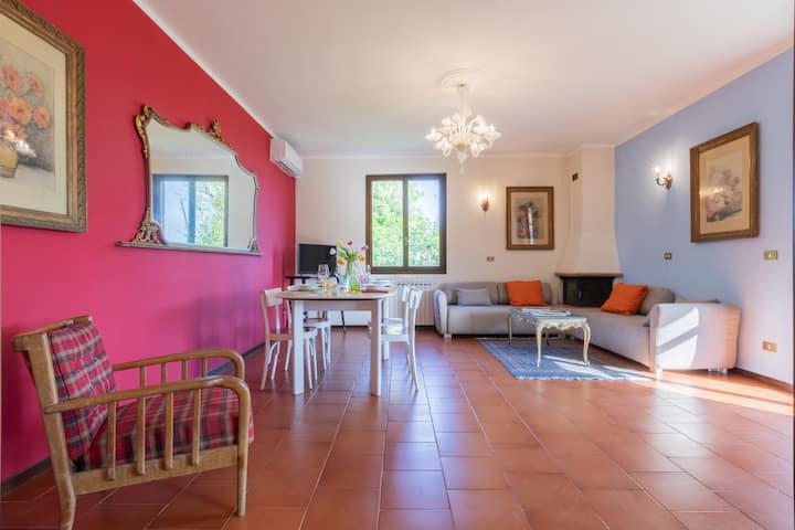 Prince Garda, Freshness In The Evening Apartment. - Salò