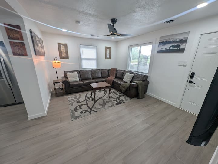 Peaceful Gated Getaway - Dayton, OH