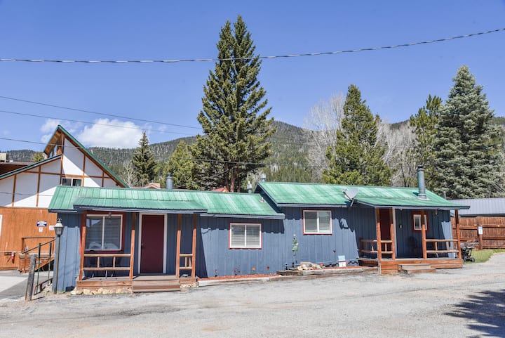 Mountain Song Cabin Duplex (Pioneer  #7 & #8) - Red River, NM