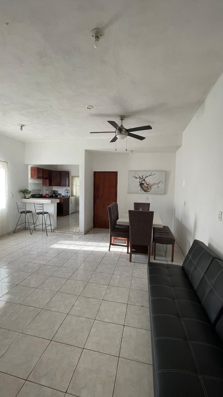 Departamento Con Excelente Ubicación - Santa Catarina