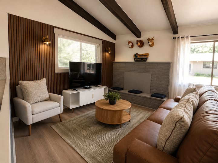 Crater Lake Themed Retreat In Eagle Point - Eagle Point, OR